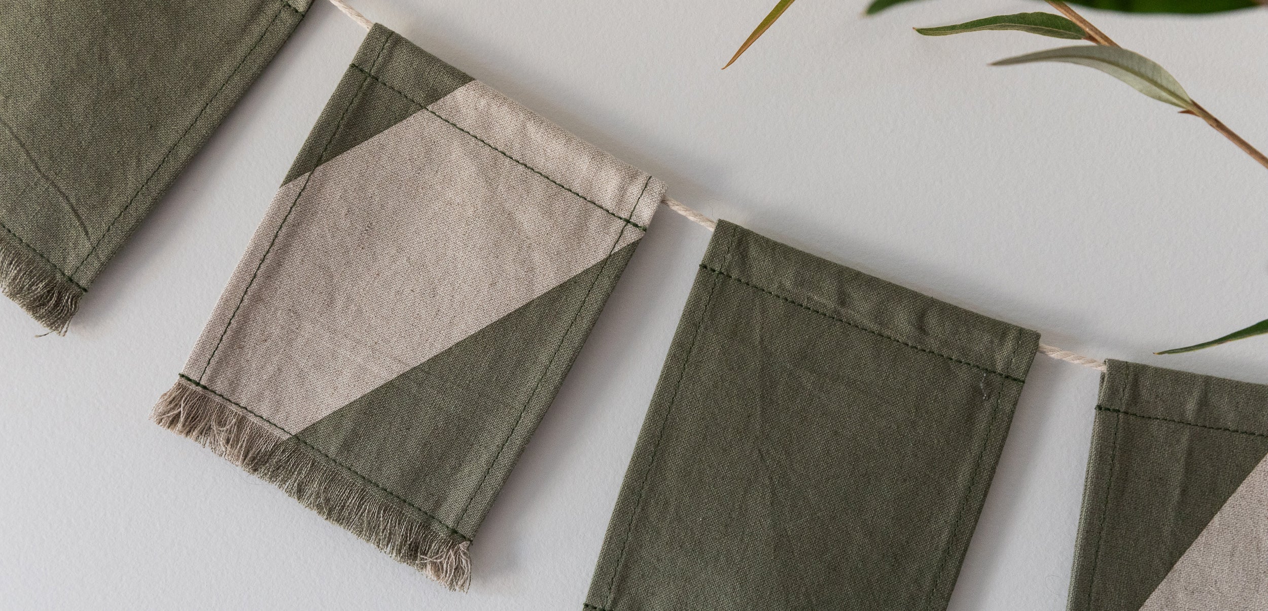 Bunting – Lucky Charlie